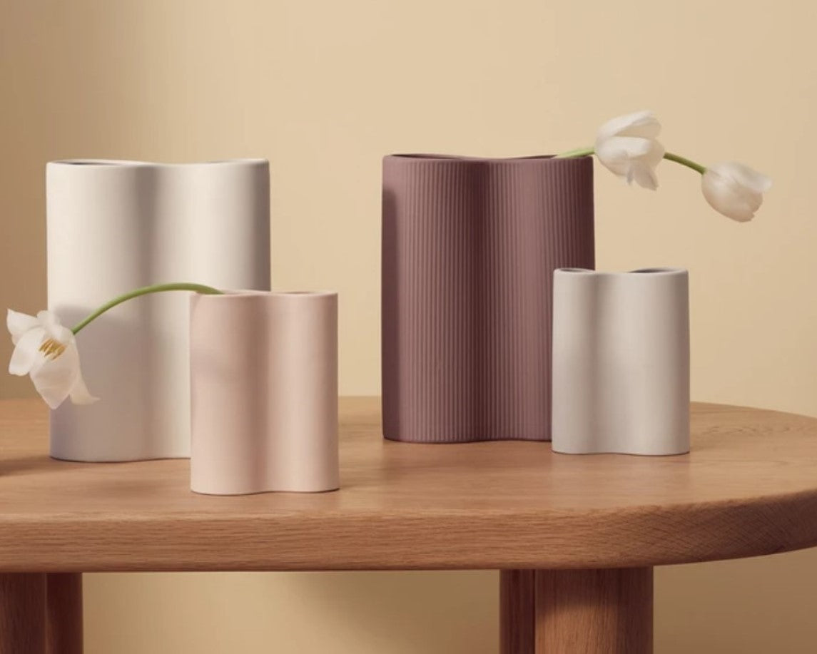 Infinity Ribbed Medium Porcelain Vase - Plum – Comeo Home